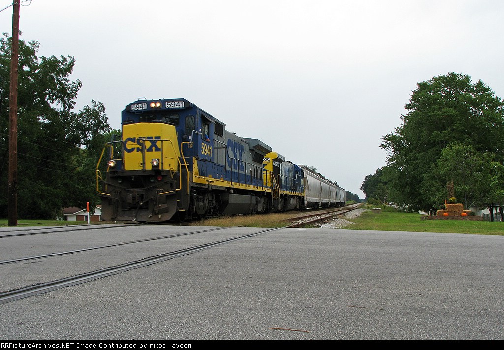 CSX 5941 heads south through Union Point